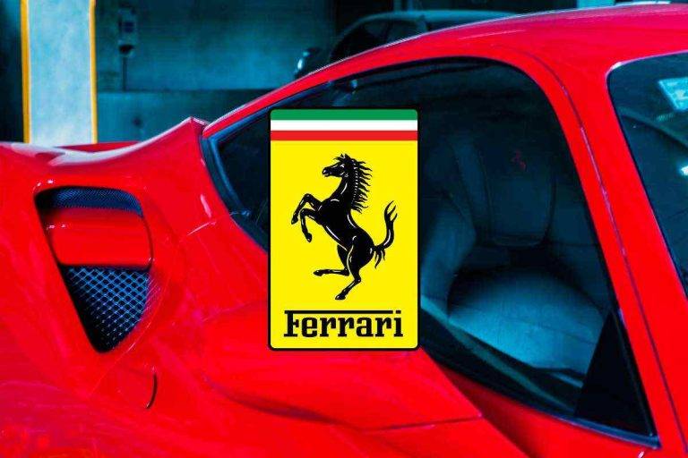 Una strepitosa Ferrari sprigiona tutta la sua potenza e la strada ...